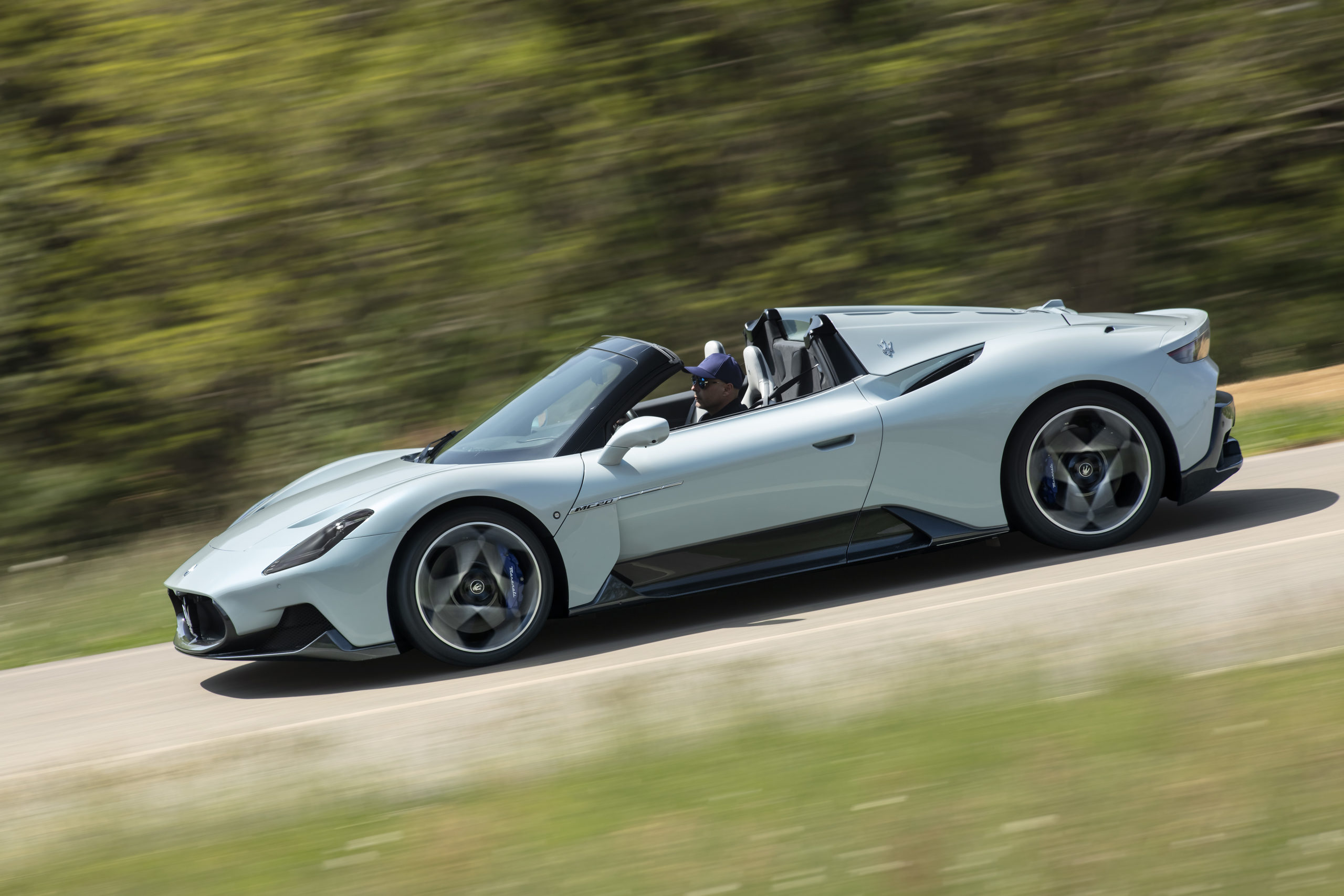 Maserati Introduces the MC20 Spyder! - Car Design TV