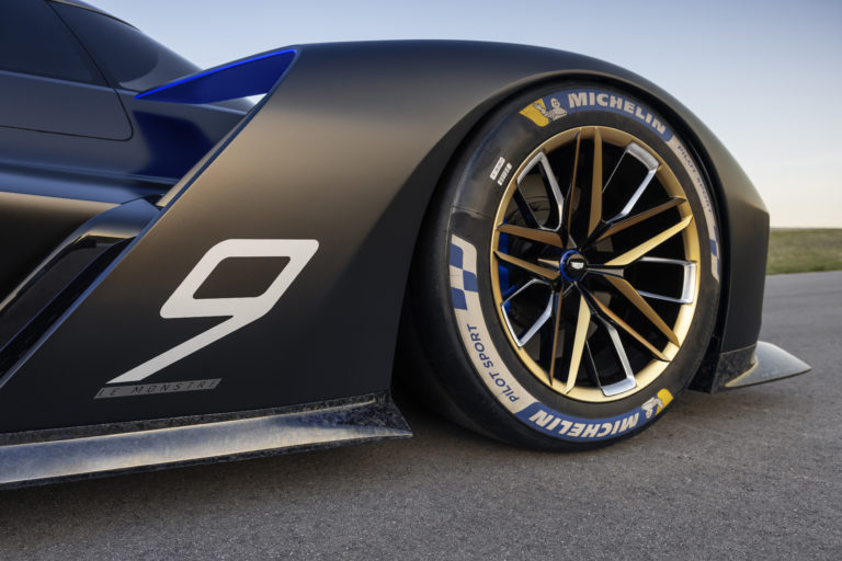 Cadillac Introduces Project GTP Hypercar - Car Design TV